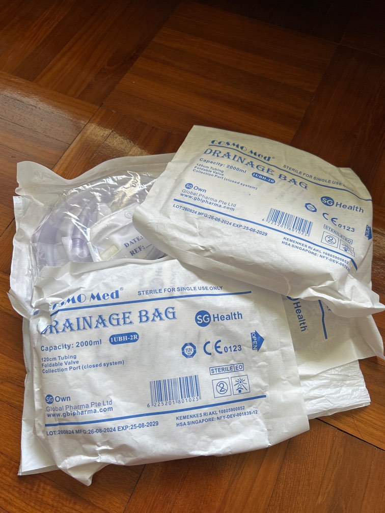 Cosmo Med Drainage Bag (4 Pieces), Health & Nutrition, Medical Supplies ...