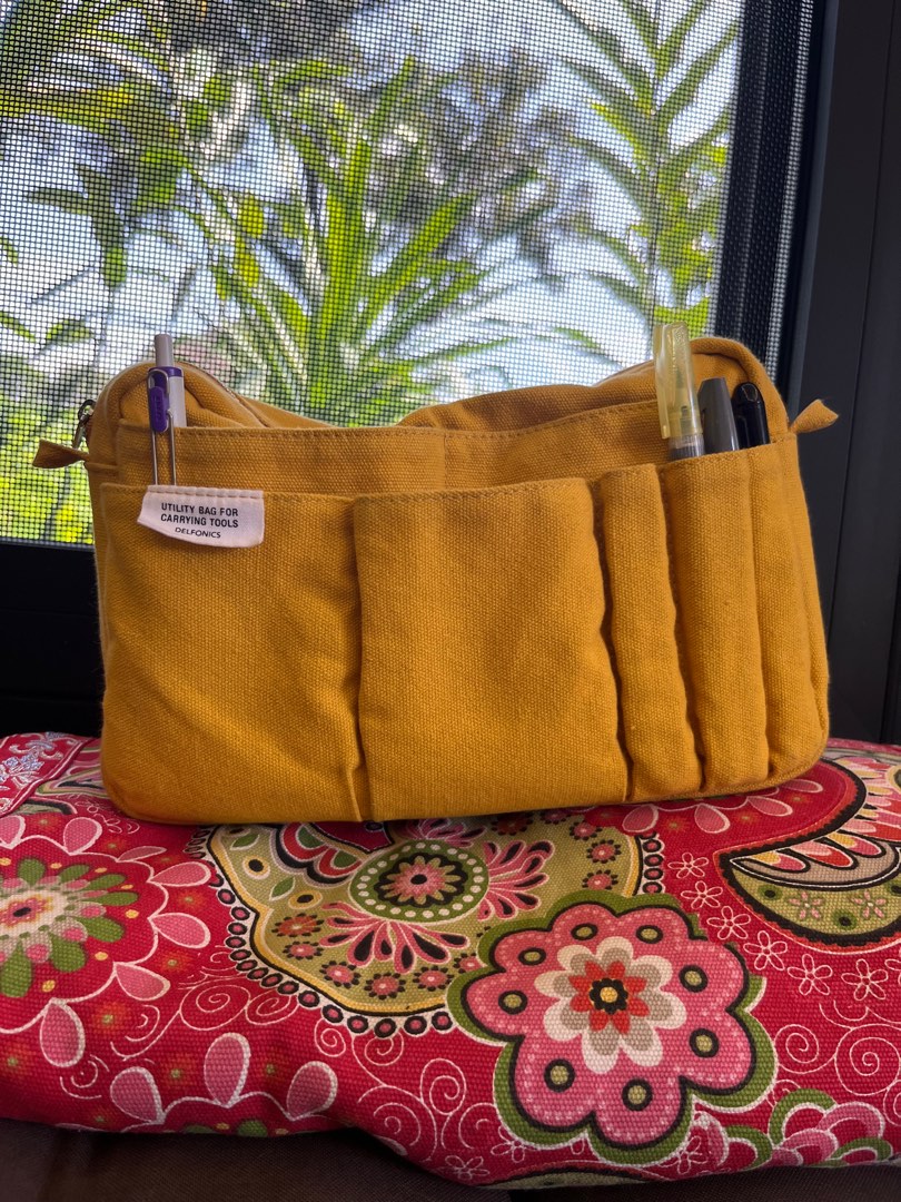 Delfonic Utility Carrying Pouch Bag M size (A5) Yellow, Hobbies & Toys ...
