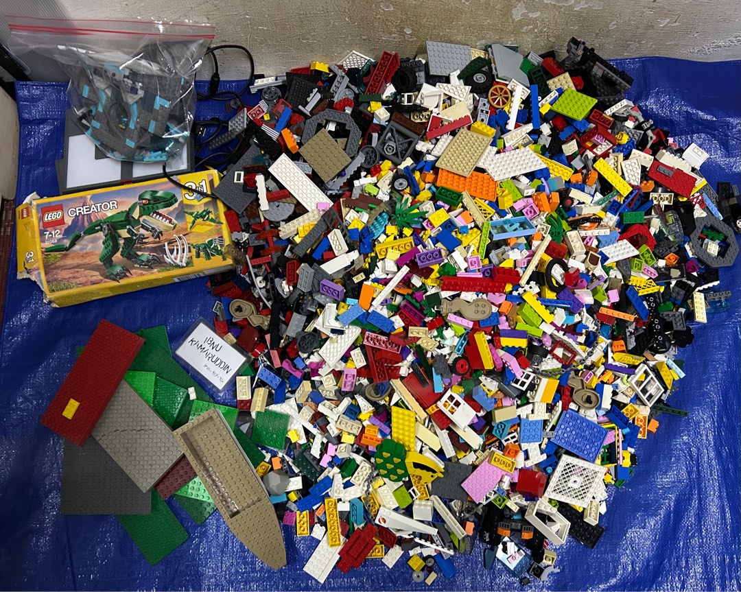 Lego 10 KG Random Bundle, Hobbies & Toys, Toys & Games on Carousell