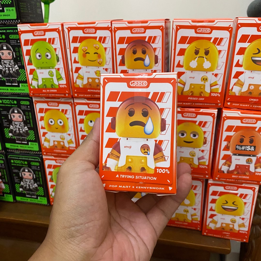 POP MART MEGA SPACE MOLLY EMOJI 100% A TRYING SITUATION FOIL SEALED ...