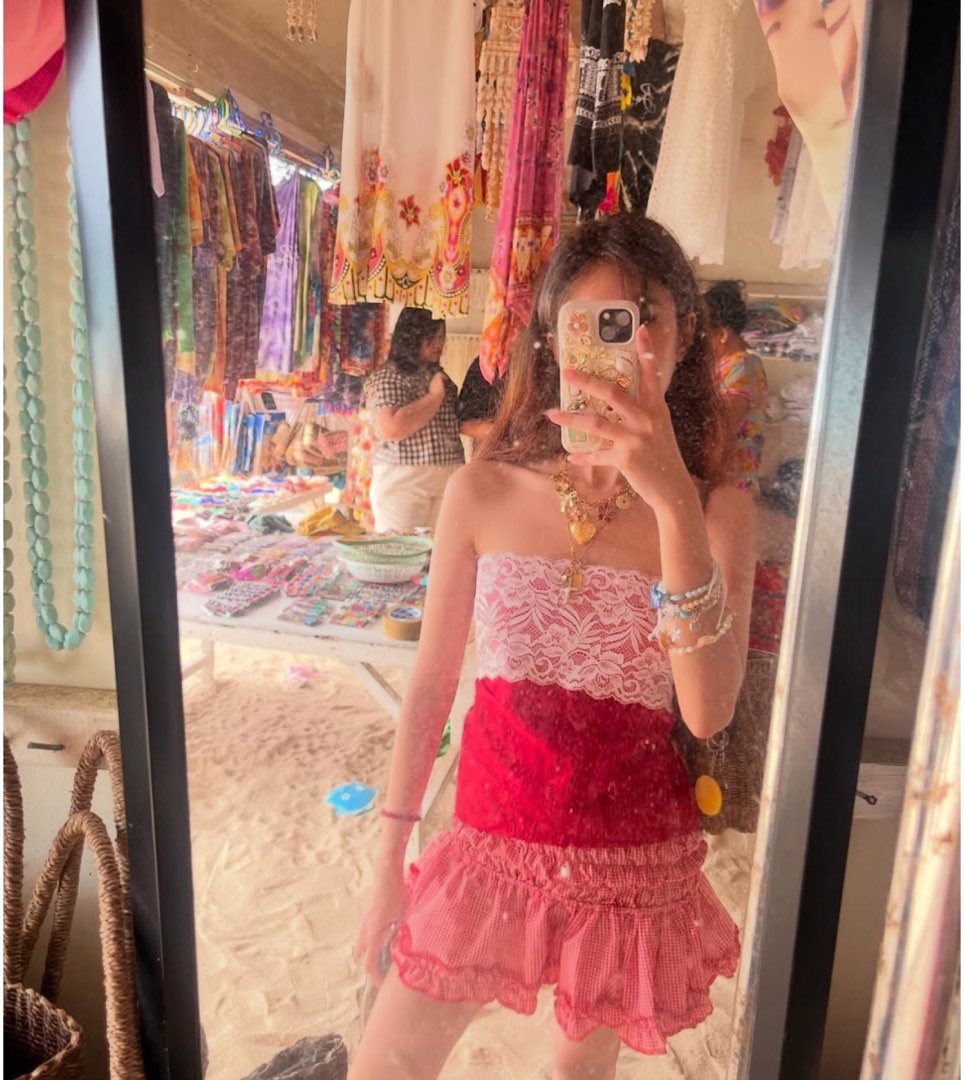 Miu the Label Costa Lace in Red XS, Women's Fashion, Tops, Sleeveless ...