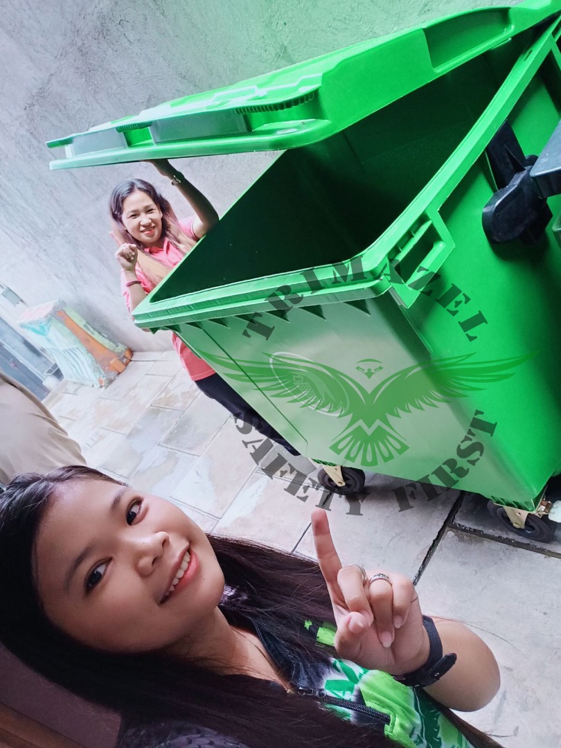 mobile trash bin 1100 liters, Furniture & Home Living, Cleaning & Homecare Supplies, Waste Bins ...