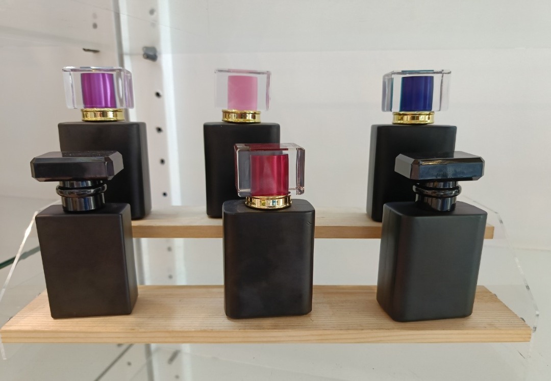 Rectangular Perfume Bottle 50ml black, Beauty & Personal Care ...