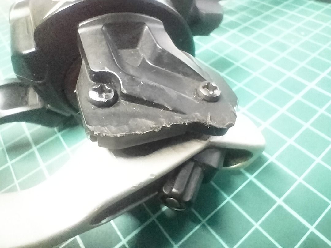 【SHARK商店】SHIMANO XT(ST-M775)二手少用(右)9速後變(煞變把手), 體育器材, 自行車及配件, 單車在旋轉拍賣