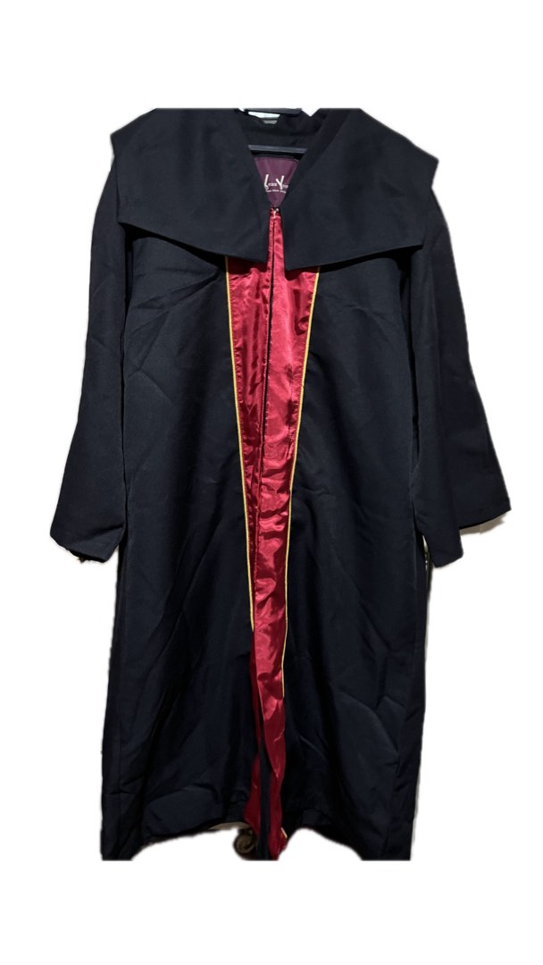 Temasek Polytechnic Graduation Gown, Women's Fashion, Coats, Jackets ...