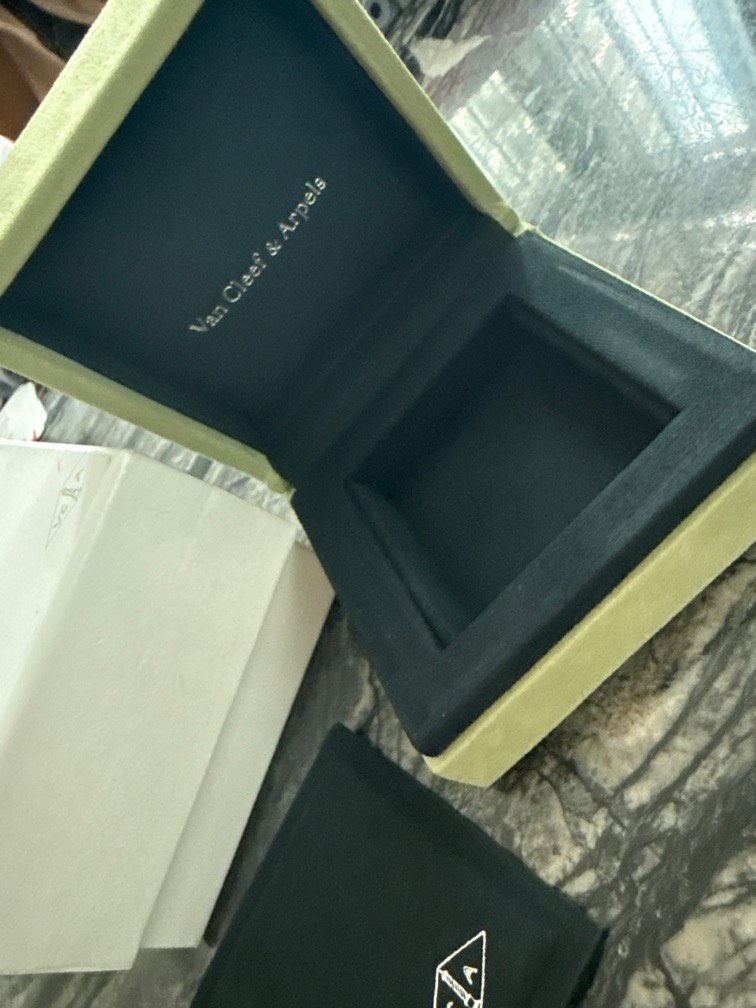 Van Cleef &Arpels box, Women's Fashion, Jewelry & Organisers, Accessory holder, box & organizers ...