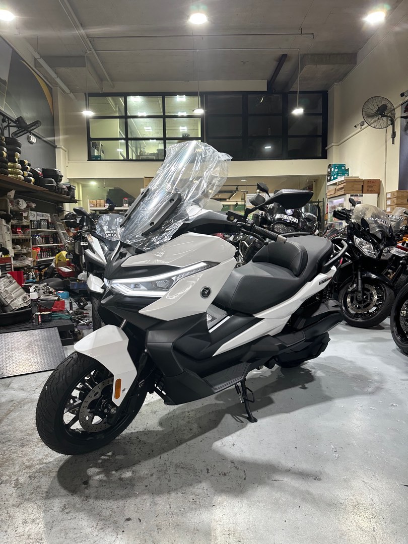 VOGE SR4 MAX, Motorcycles, Motorcycles for Sale, Class 2A on Carousell