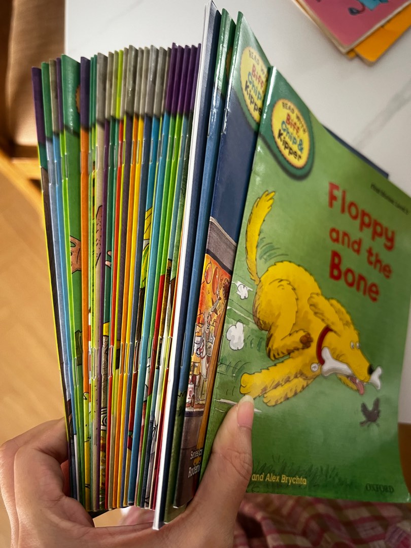 Biff, chip and kipper full set, Hobbies & Toys, Books & Magazines, Children's Books on Carousell