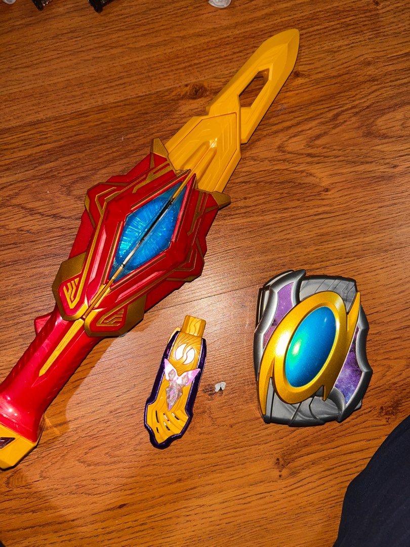 DX Ultraman Decker Ultra Dual Sword & Ultra Dimension Card Holder ...