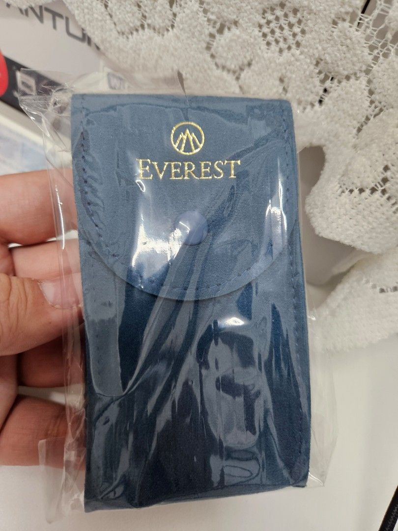 Everest Watch Pouch Blue Ocean, Luxury, Watches on Carousell