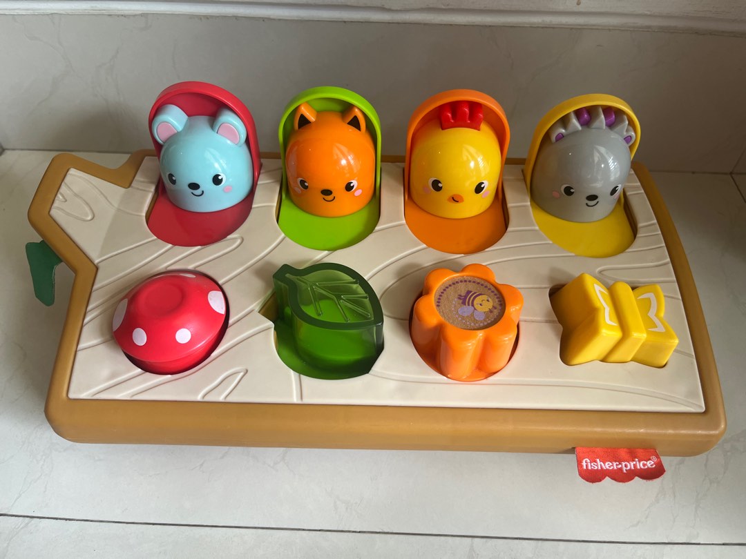 Fisher price hide & peek pop-up, Toys & Collectibles, Mainan di Carousell