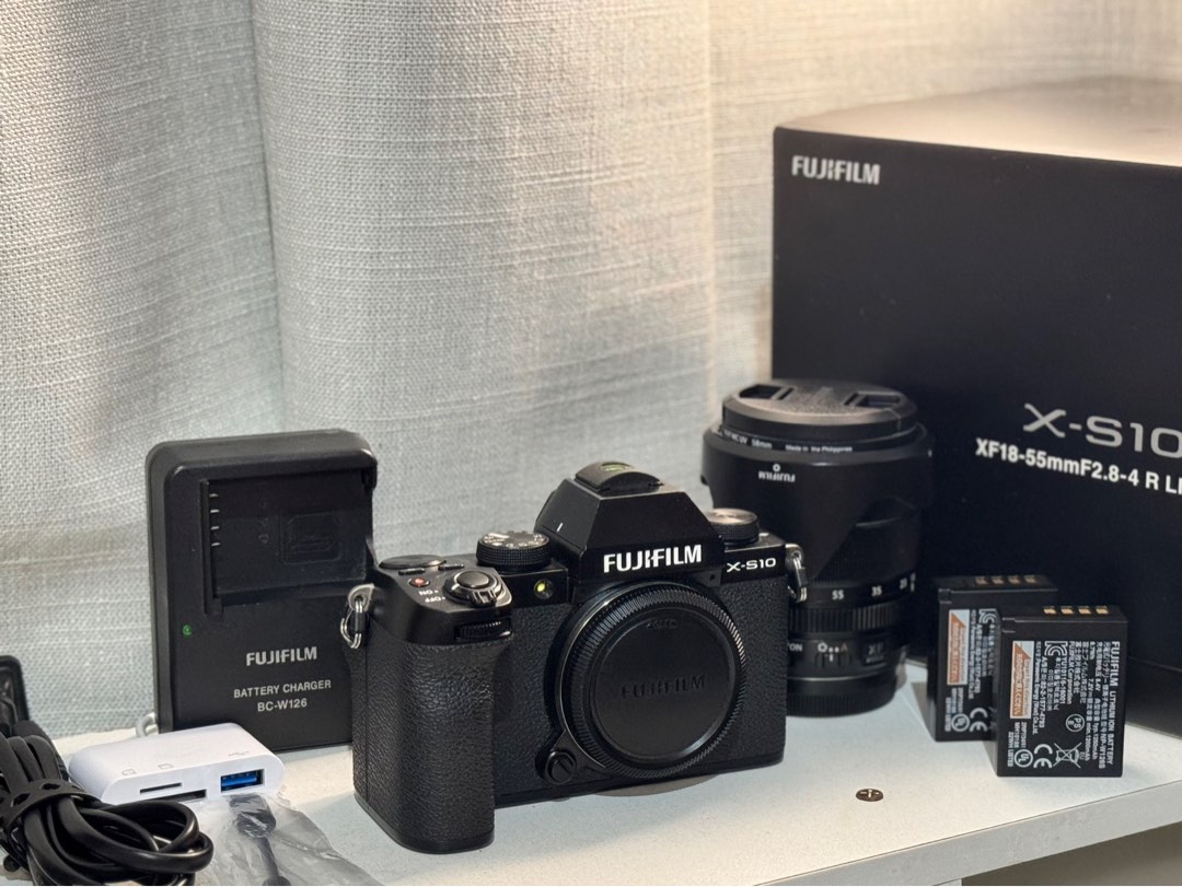 Fugifilm X-S10 / XS10 Black Body (+ additional lens), Photography ...