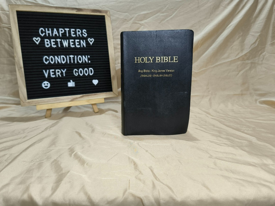 Holy Bible: Ang Biblia - King James Version, Hobbies & Toys, Books ...
