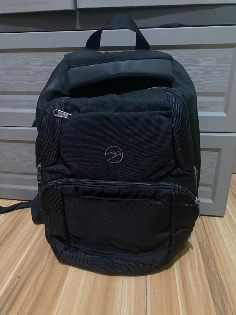 LAPTOP BACKPACK HAWK, Men's Fashion, Bags, Backpacks on Carousell