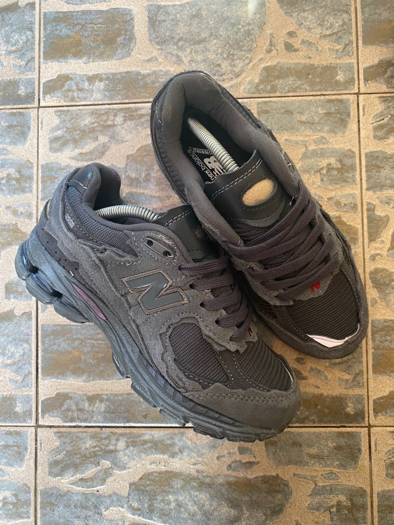 NB 2002R PROTECTION PACK PHANTOM, Women's Fashion, Footwear, Sneakers ...