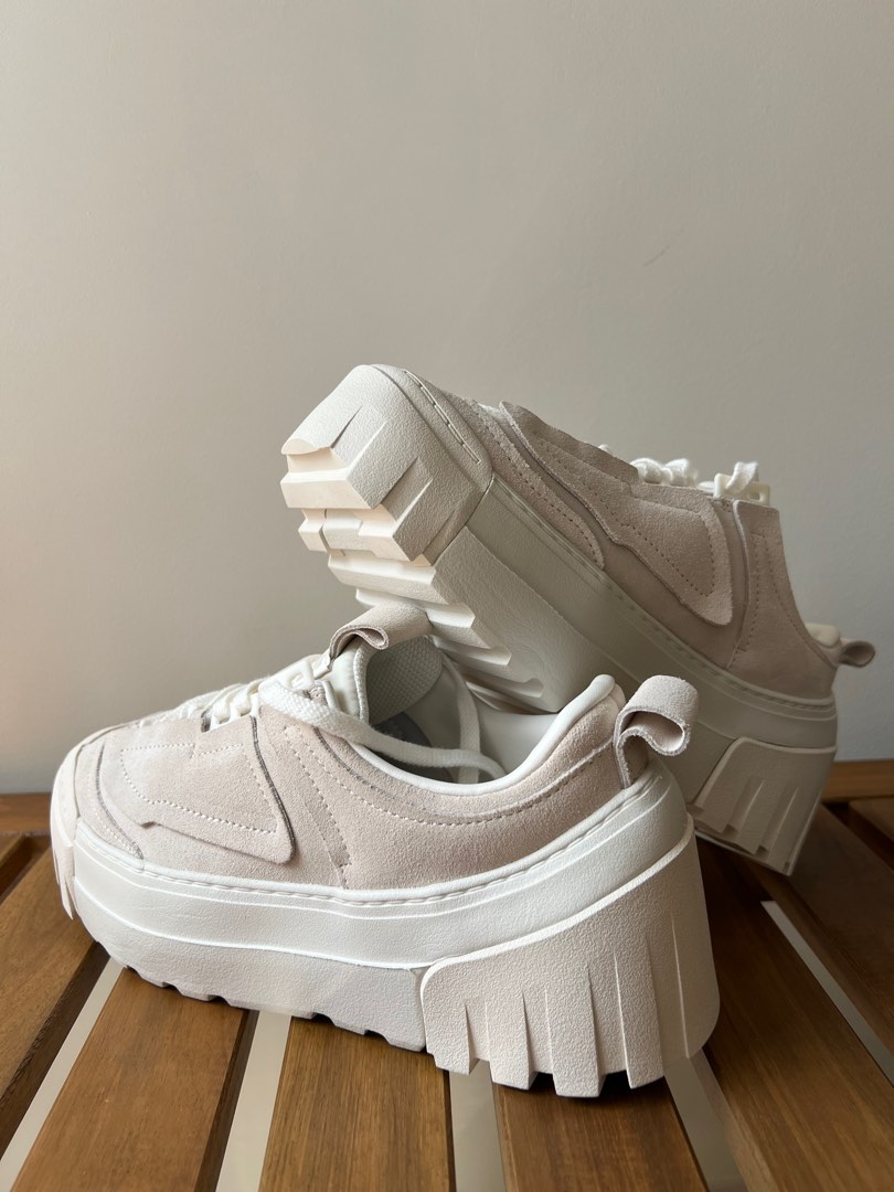 Onitsuka Tiger Chunky Runner Lo, Women's Fashion, Footwear, Sneakers on ...