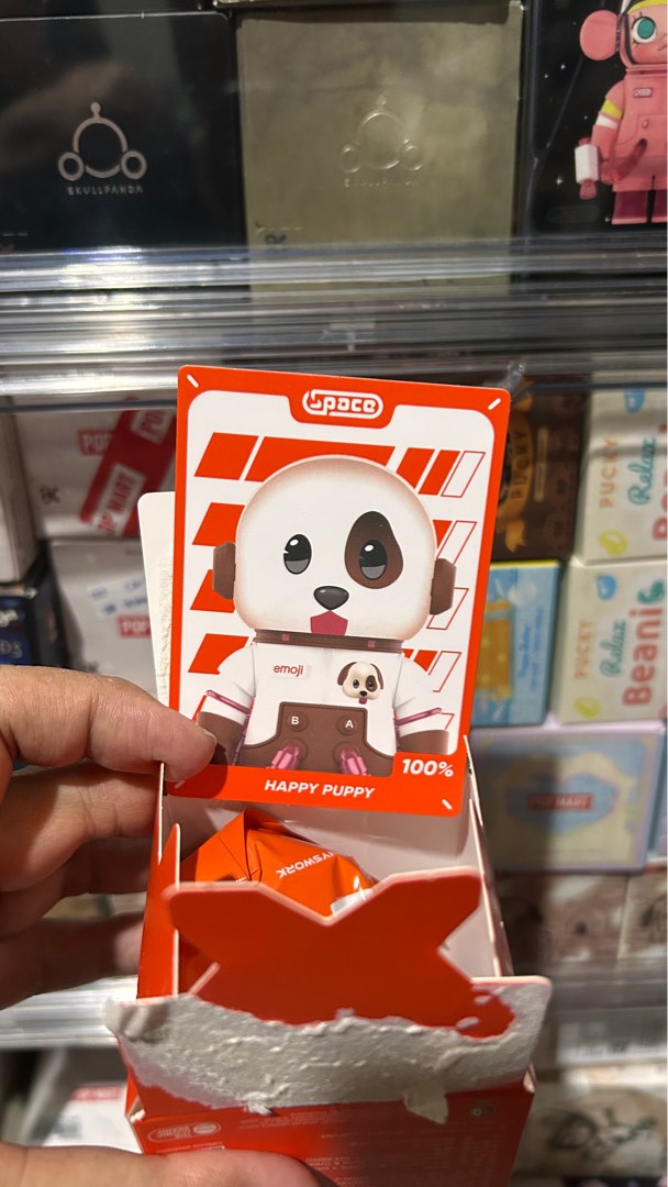 Pop mart space molly emoji series, Toys & Collectibles, Mainan di Carousell