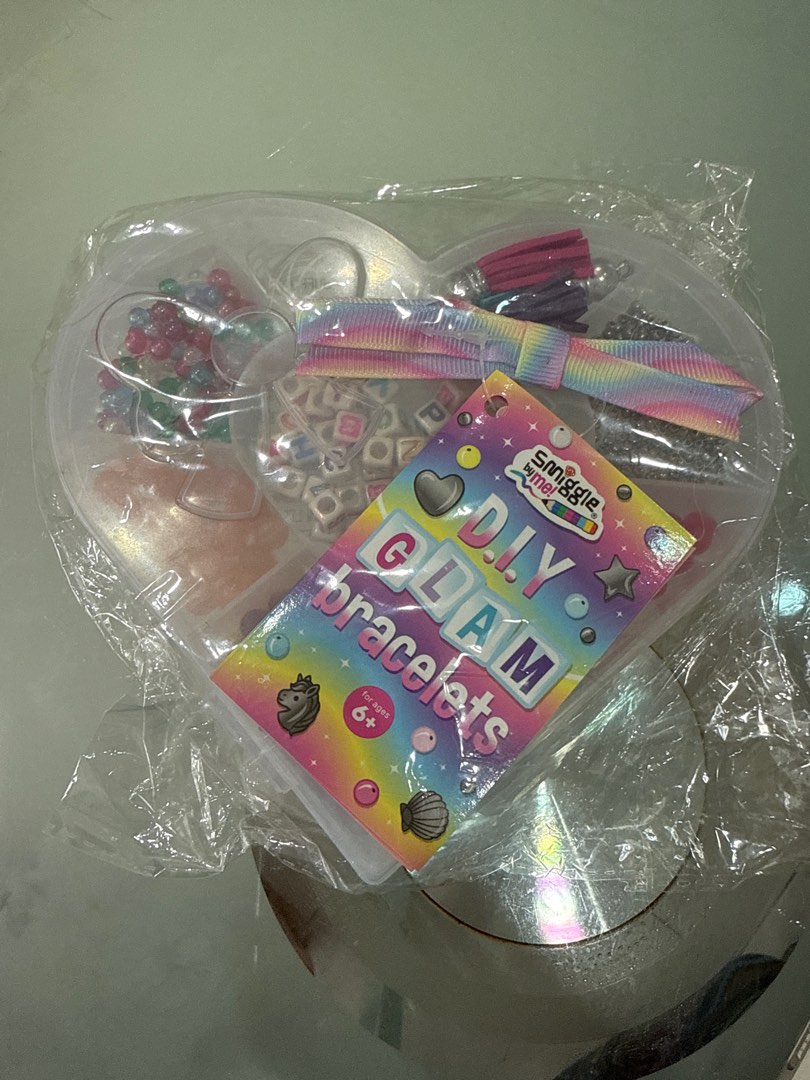 Smiggle DIY Glam Bracelet Kit, Women's Fashion, Jewelry & Organisers ...