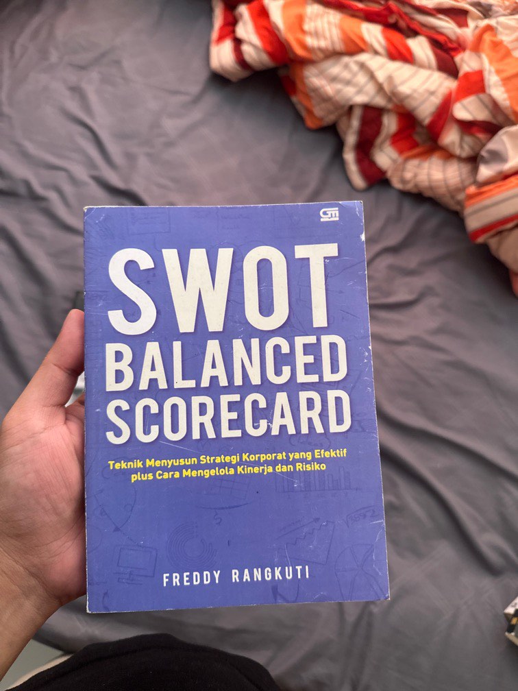 SWOT Balanced Scorecard, Buku & Alat Tulis, Buku di Carousell