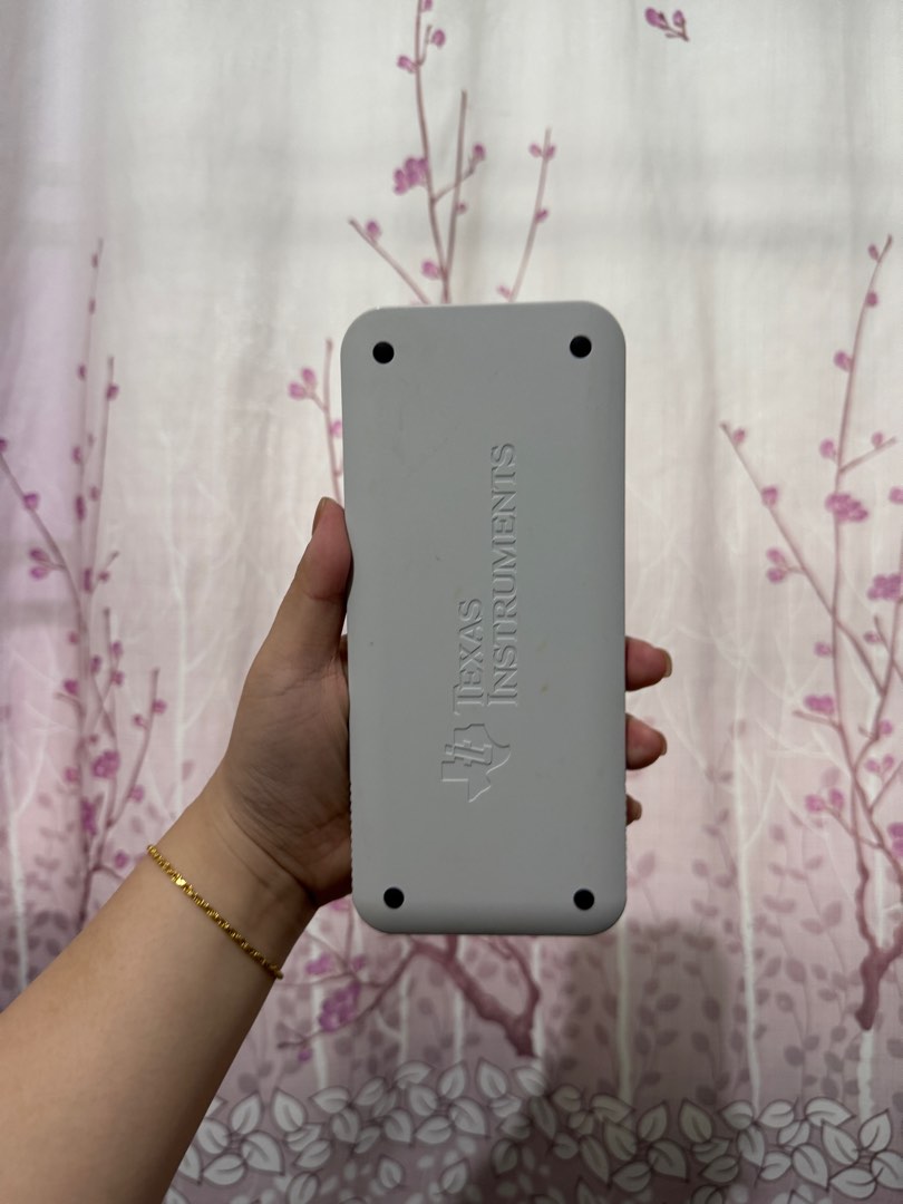 (Graphic calculator) Texas Instruments TI-84 Plus CE, Hobbies & Toys ...