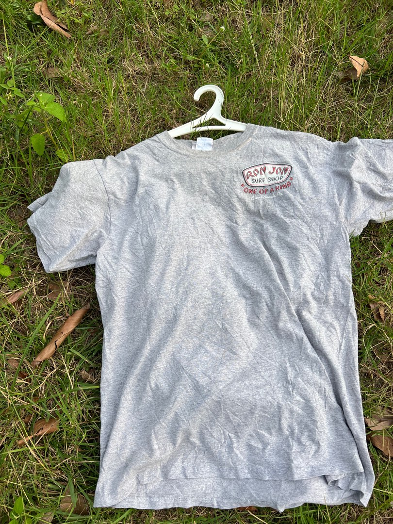 TSHIRT RON JON, Men's Fashion, Activewear on Carousell