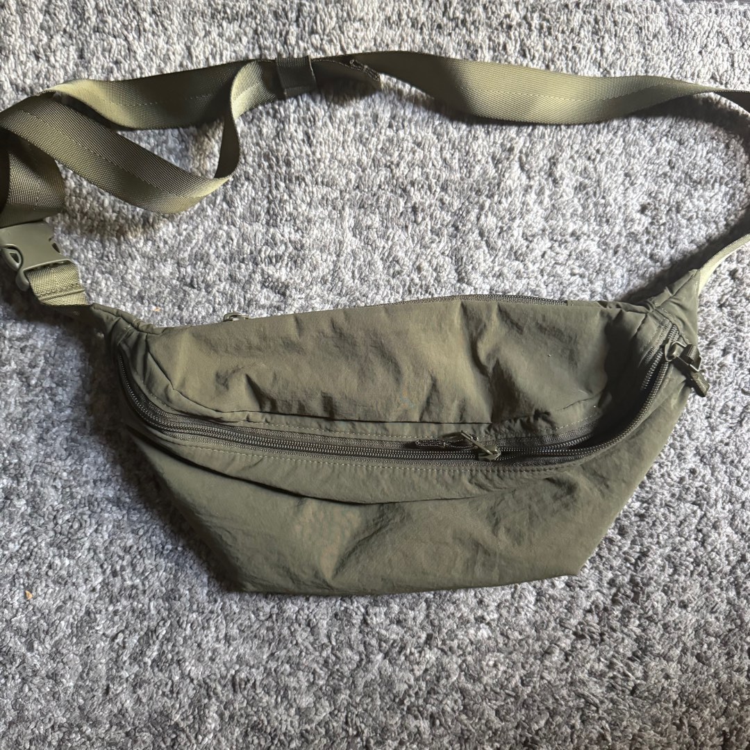 UNIQLO Green Dumpling Bag, Men's Fashion, Bags, Belt bags, Clutches and ...