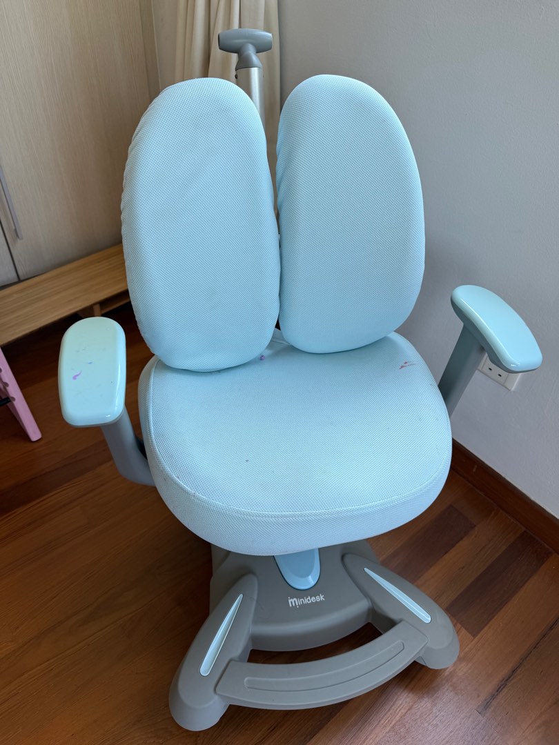 Used MiniDesk by Omnidesk Ergo Chair, Babies & Kids, Baby Nursery ...