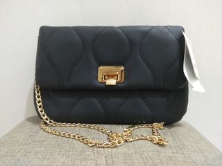 Voir sling bag, Women's Fashion, Bags & Wallets, Cross-body Bags on ...