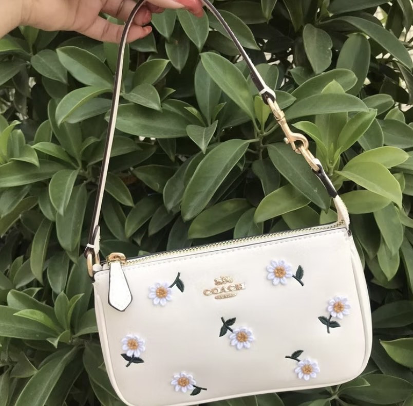 Coach nolita daisy embroidery shoulder bag white Color, Fesyen Wanita ...