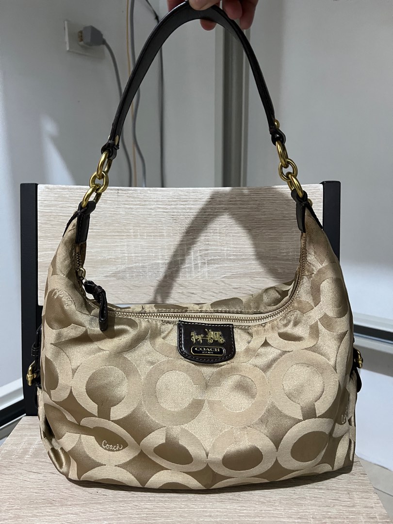 COACH Madison Shoulder Bag, Luxury, Bags & Wallets on Carousell