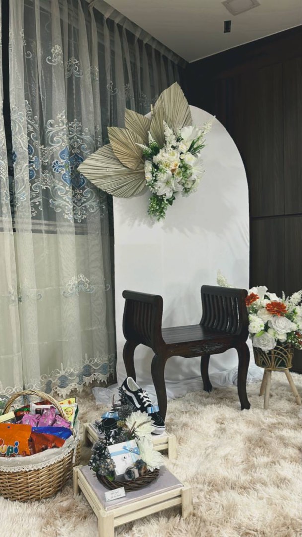 ENGAGEMENT IN HOUSE PELAMIN DAIS SET-UP, Furniture & Home Living, Home ...