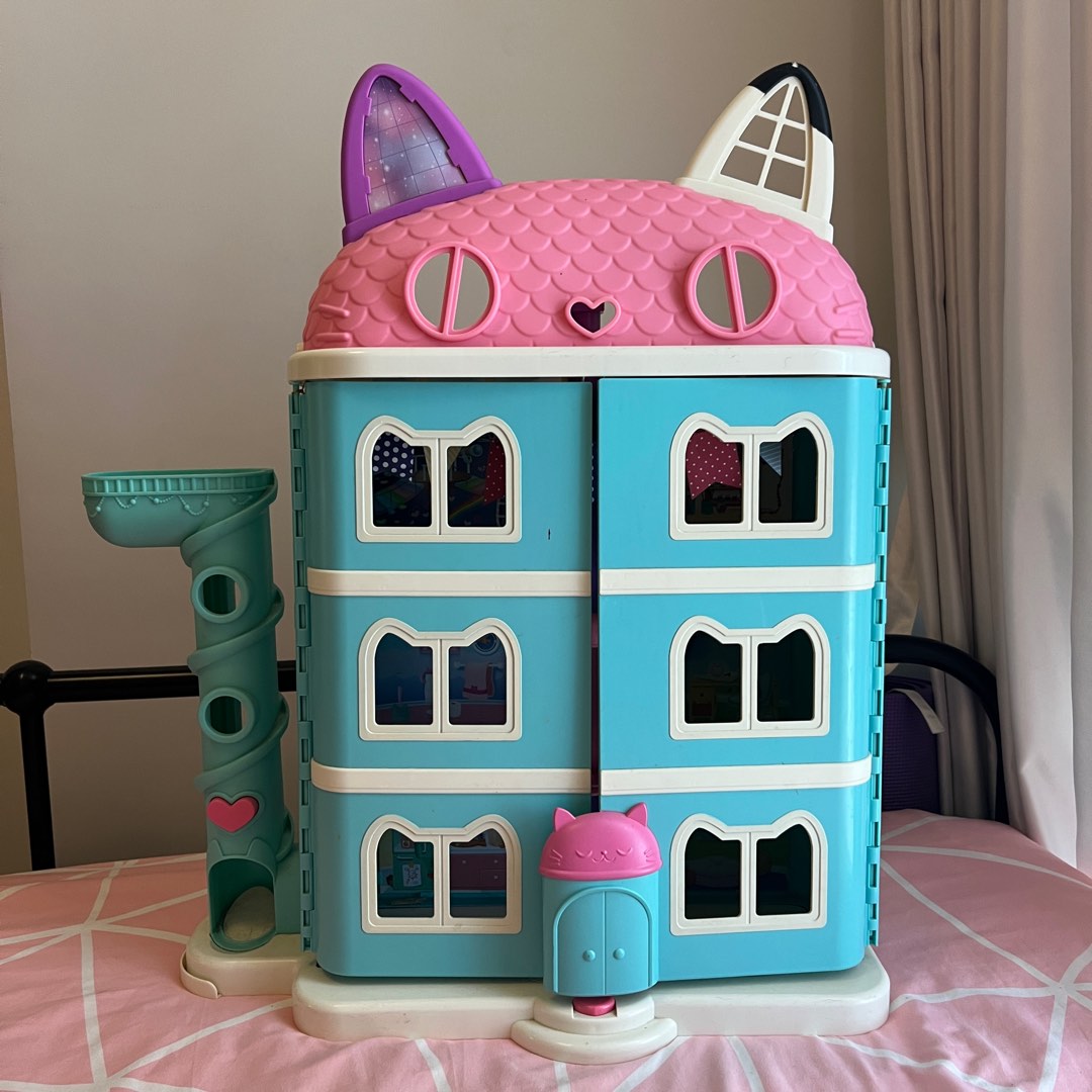 Gabby's Dollhouse Gabby's Purrfect Dollhouse Playset, Hobbies & Toys ...