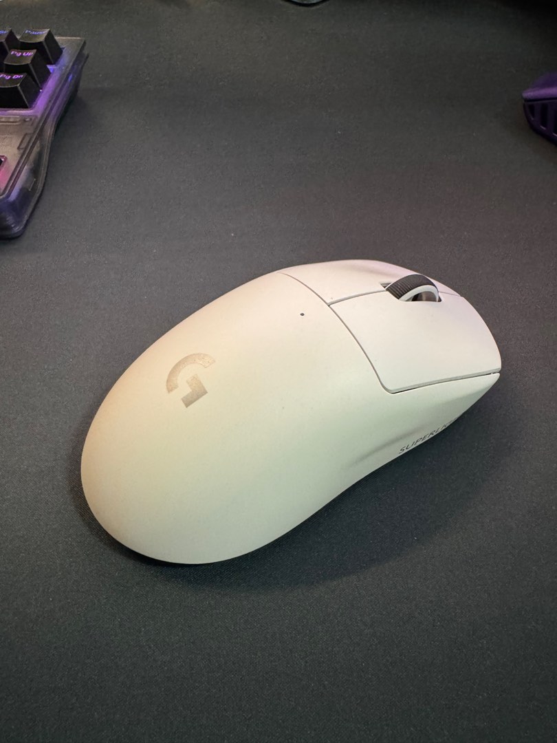 Logitech g pro superlight, 電腦＆科技, 電腦周邊及配件, 電腦滑鼠及相關產品 - Carousell
