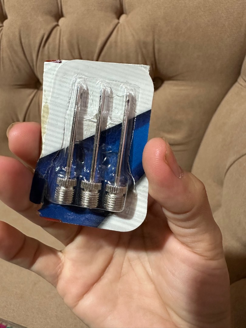 Pump pin / inflating needles, Sports Equipment, Other Sports Equipment ...