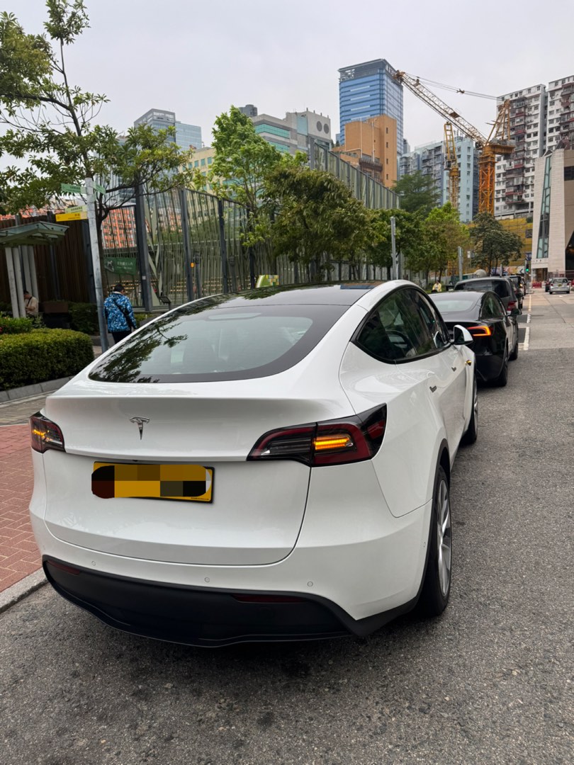 Tesla model y 2023 model y auto Auto, 車 , 車輛放售 - Carousell