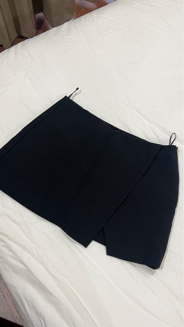 Zara Mini Skort, Women's Fashion, Bottoms, Skirts on Carousell