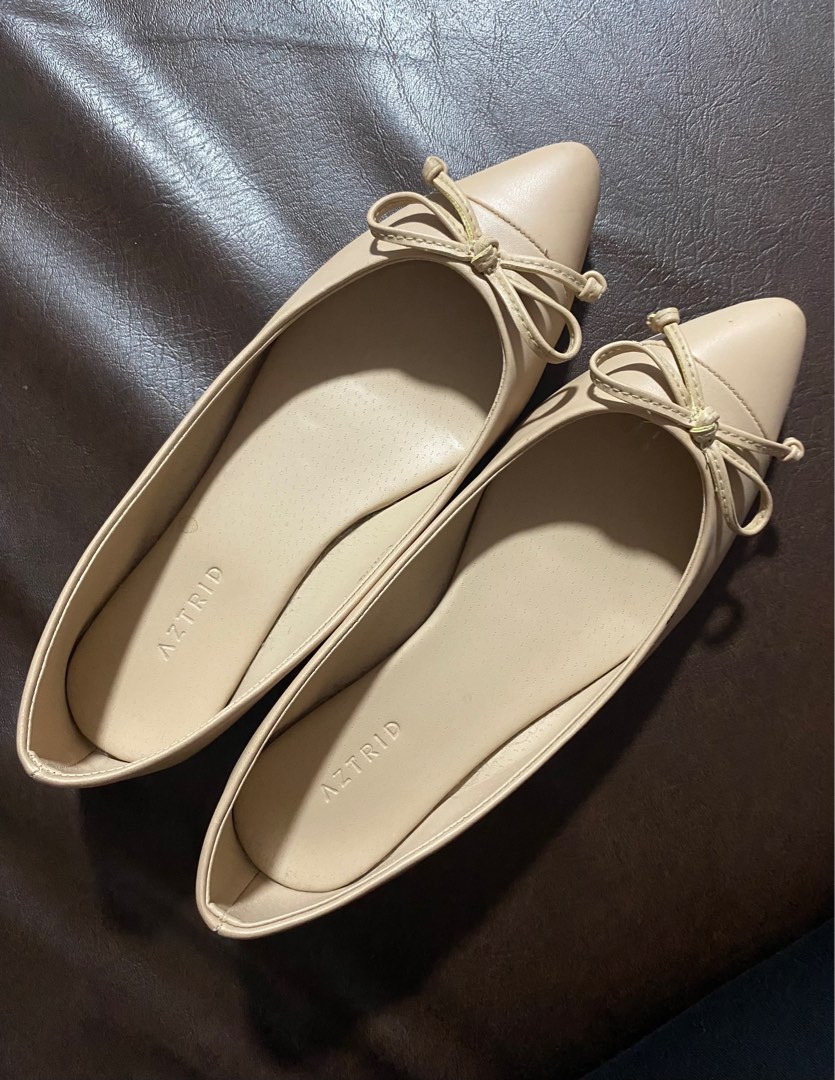 Aztrid flat shoes, Women's Fashion, Footwear, Flats & Sandals on Carousell