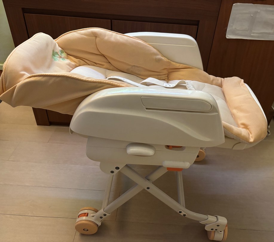 Combi Rahule baby bed/rocker/chair, Babies & Kids, Baby Nursery & Kids ...