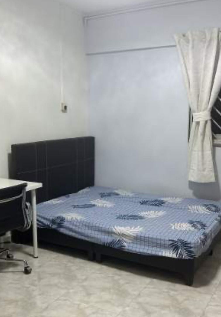 Common room at 164 bukit batok street 11 for rent! Aircon wifi!, Property, Rentals, Room Rentals ...