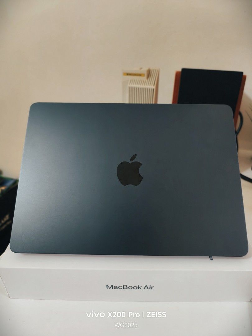 MacBook Air 13-inch M2 Chip, 8GB RAM 256GB SSD, BH94%, Fullset, Bought ...