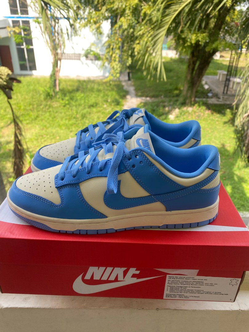 Nike Dunk Low Universal Blue, Fesyen Pria, Sepatu , Sneakers di Carousell
