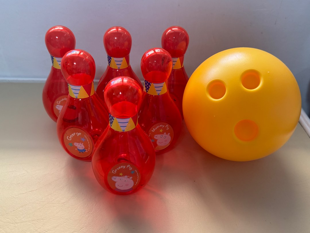 Peppa Pig Bowling Set, Hobbies & Toys, Toys & Games on Carousell
