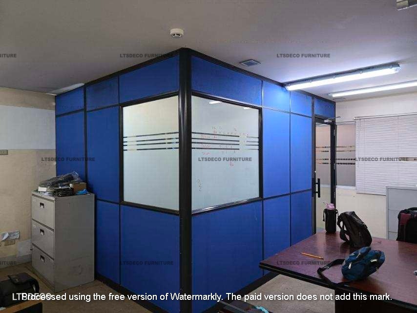 WORKSTATION PARTITIONS WITH GLASS / OFFICE PARTITIONS, Furniture & Home ...