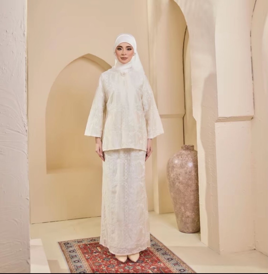 Bellarista Inang Sari Kurung, Women's Fashion, Muslimah Fashion, Baju ...