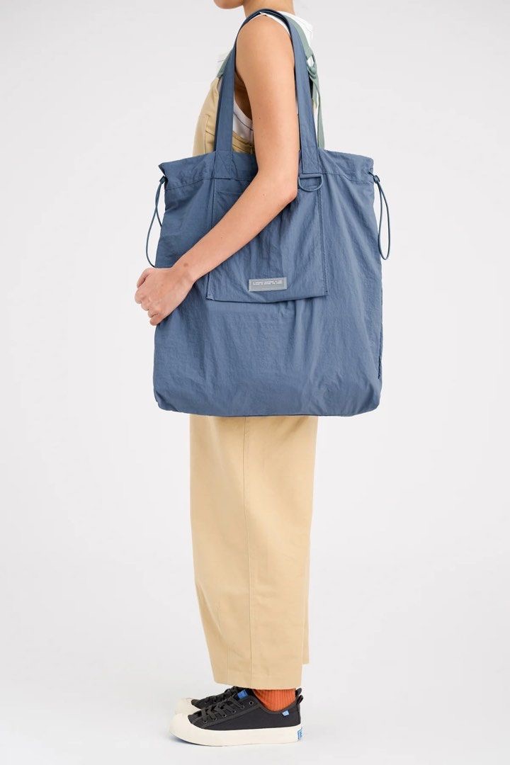 BN BTV Beyond The Vines Toggle Tote in Steel Blue, Women's Fashion ...