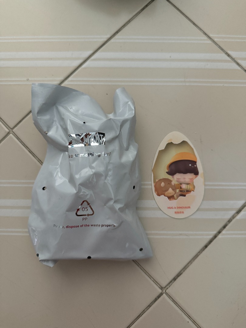 BNIF: Dimoo Jurassic World Series - Hug a Dinosaur, Hobbies & Toys ...