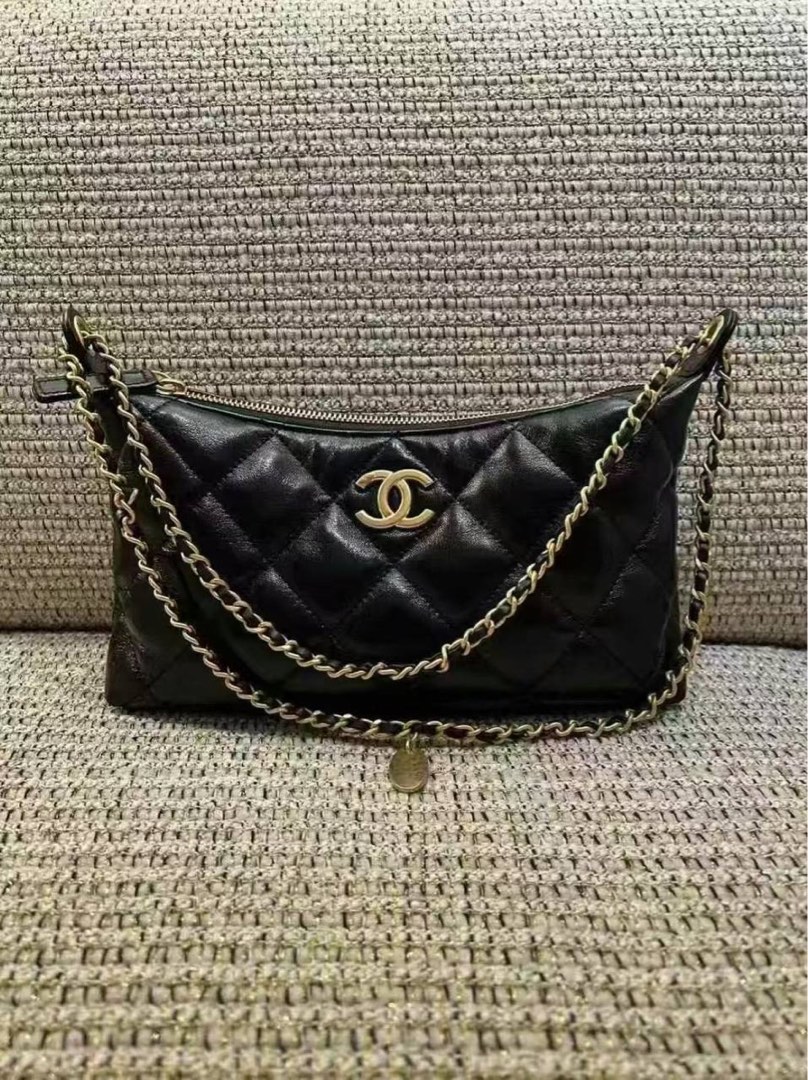 Chanel 25s hobo shoulder bag, Luxury, Bags & Wallets on Carousell