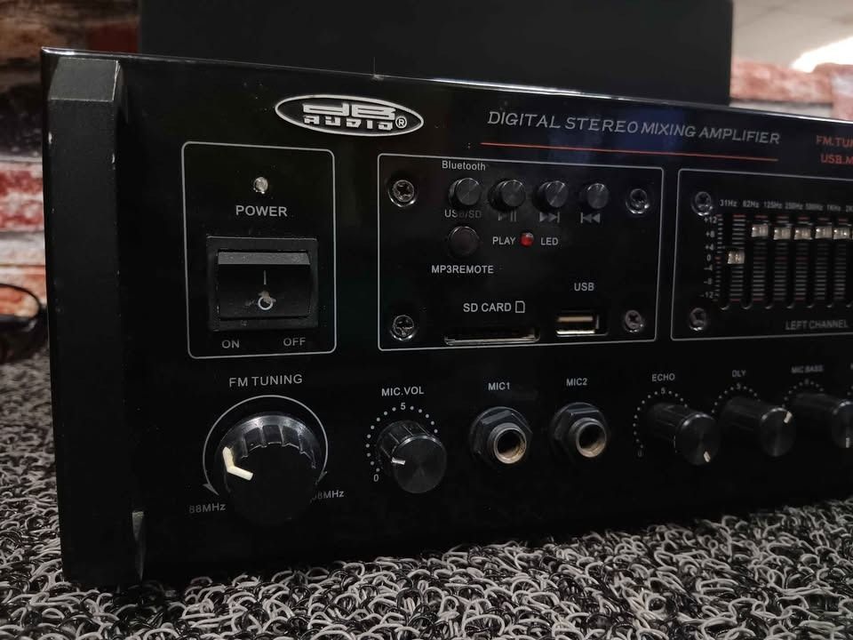 dBAUDIO EQ-AMP-302-106BT Digital Stereo Mixing Amplifier, Audio ...
