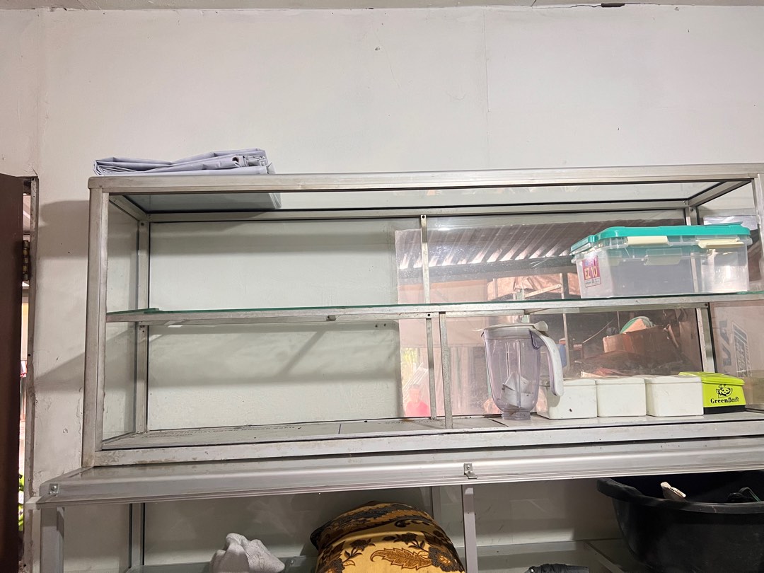 Etalase kaca bekas warung makan 2 tingkat ukuran 150 cm , Perabotan ...