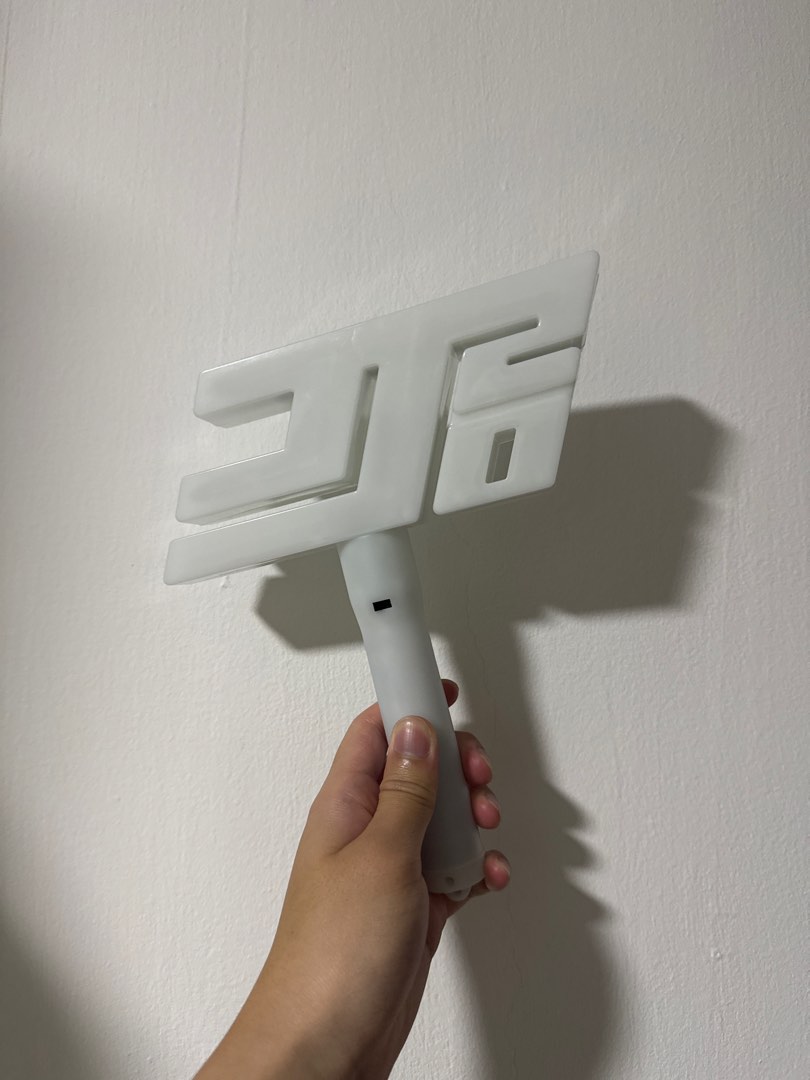 JJ20 Singapore Official Light Stick, Hobbies & Toys, Music & Media ...